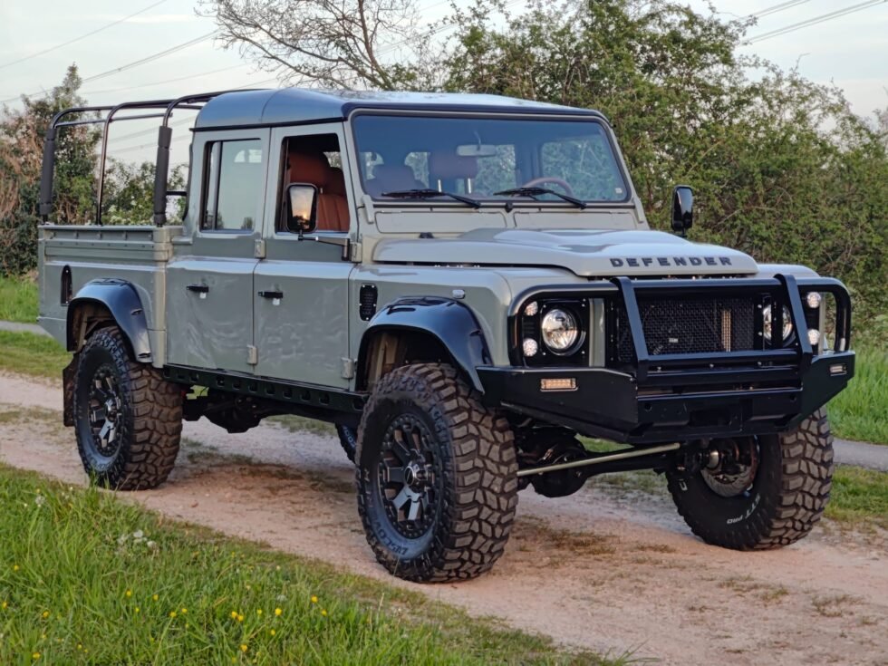Classic Defender High-end Customization | Defender Customization ...