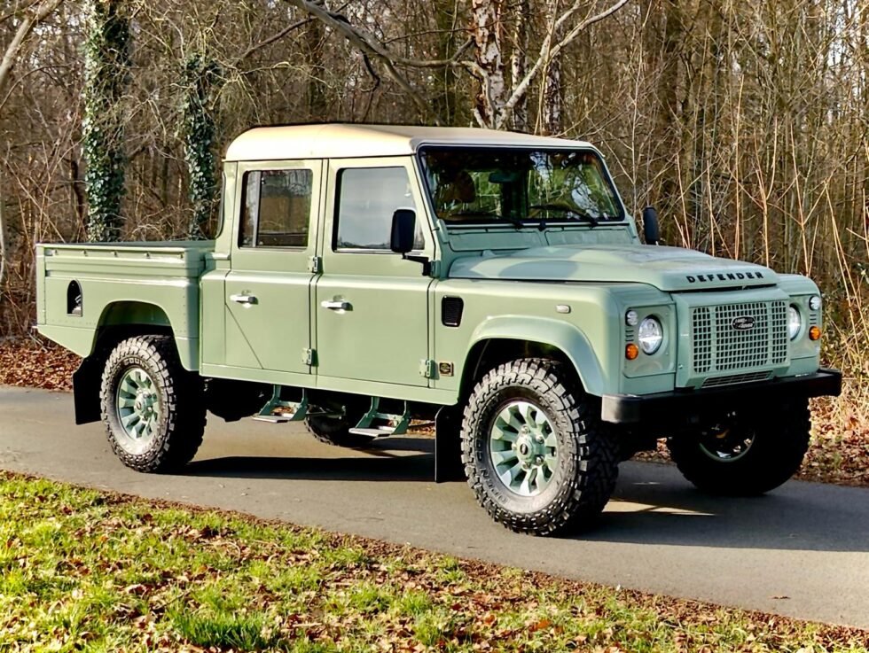 Classic Defender High-end Customization | Defender Customization ...